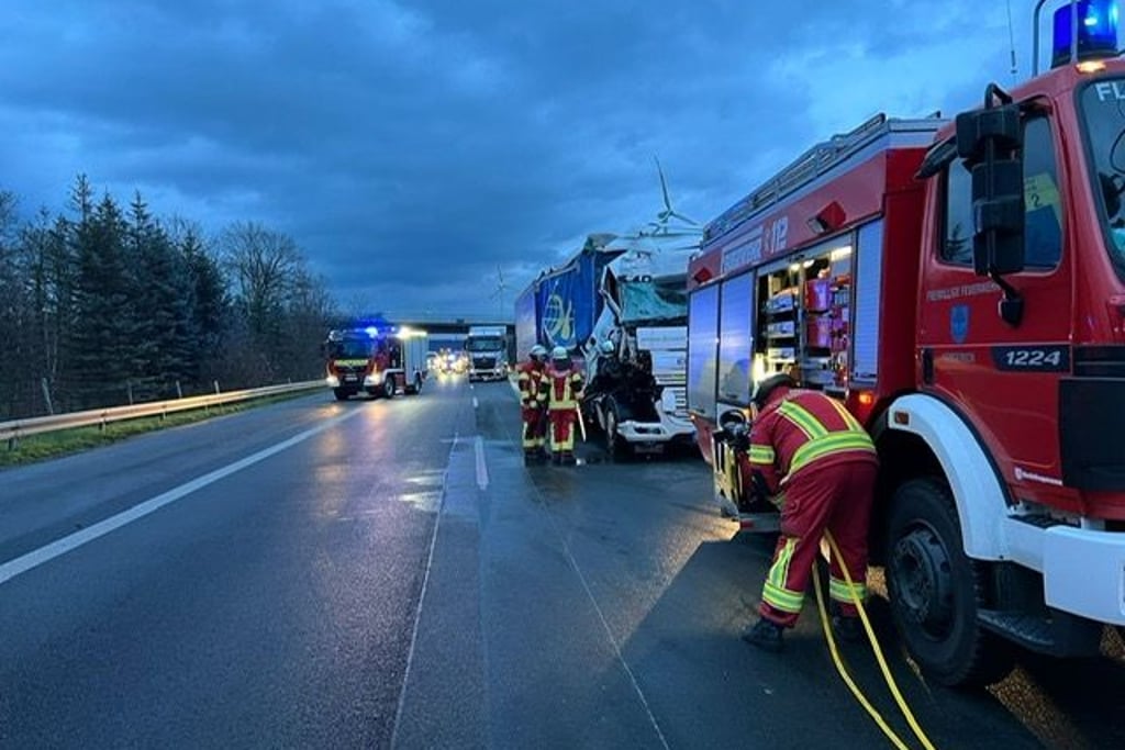 Unfälle auf der A1: zwei Schwerverletzte