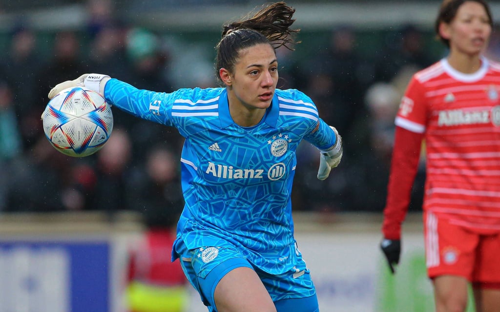 DFB-Elf und FC Bayern: Münsteranerin Mala Grohs wird im Netz gefeiert