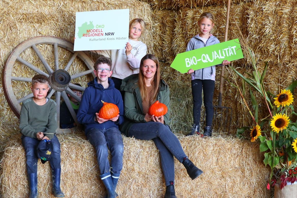 Willebadessen: Schulkinder lernen auf dem Bauernhof in Altenheerse