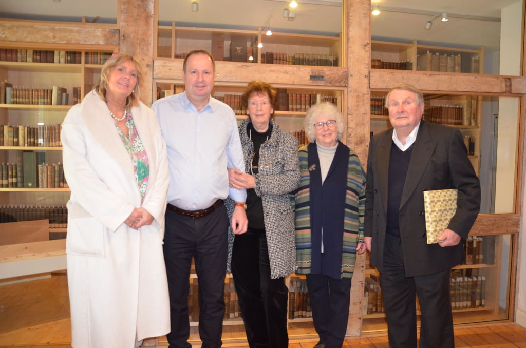 Ausstellung zu historischen Lehnsbriefen eröffnet