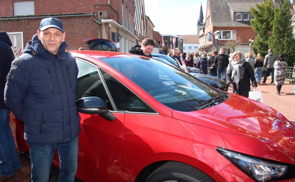 Zwischen E-Autos und Kunsthandwerk