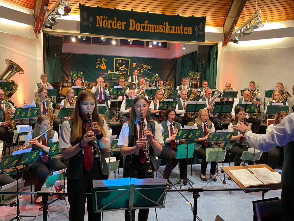 Osterkonzert vom Musikverein aus Warburg-Nörde begeistert Besucher