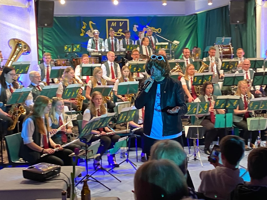 Osterkonzert vom Musikverein aus Warburg-Nörde begeistert Besucher