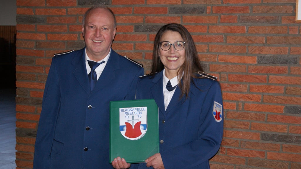 Matthias Rasche führt Blaskapelle Reelsen