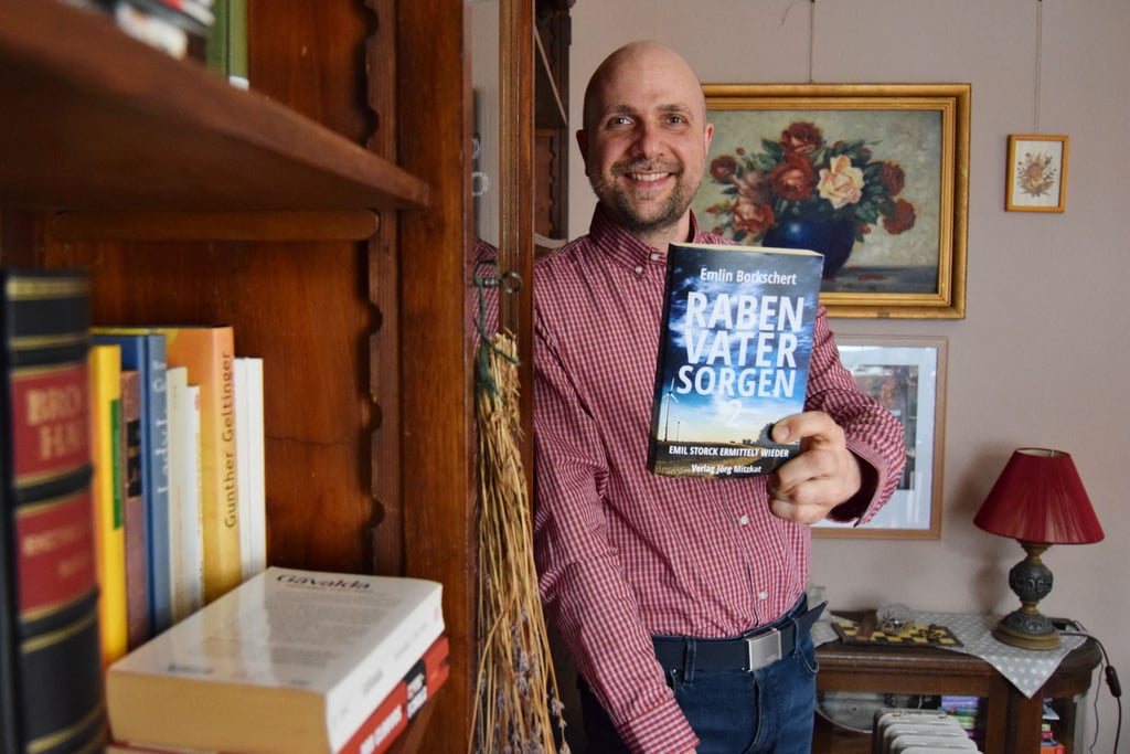 „Rabenvatersorgen 2“: Neuer Krimi von Emlin Borkschert aus Manrode
