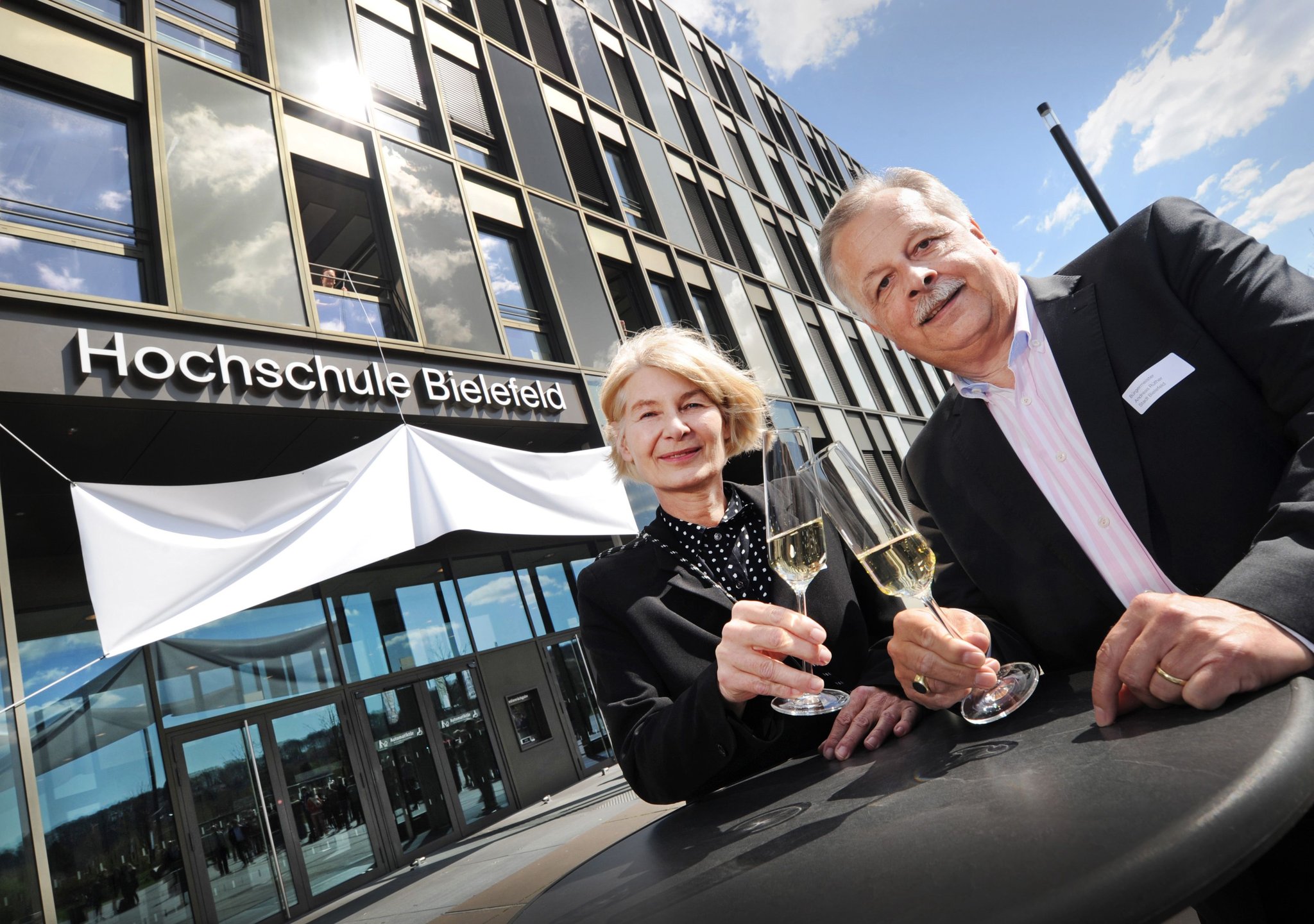 Aus Fachhochschule Bielefeld wird HSBI