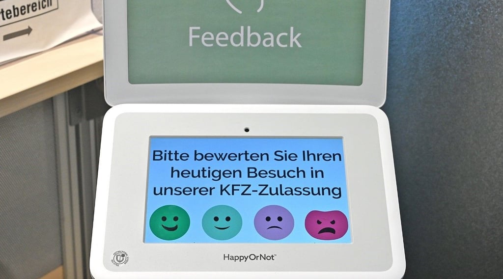 Kunden können in Kfz-Zulassungsstellen und im Kreishaus Smileys vergeben