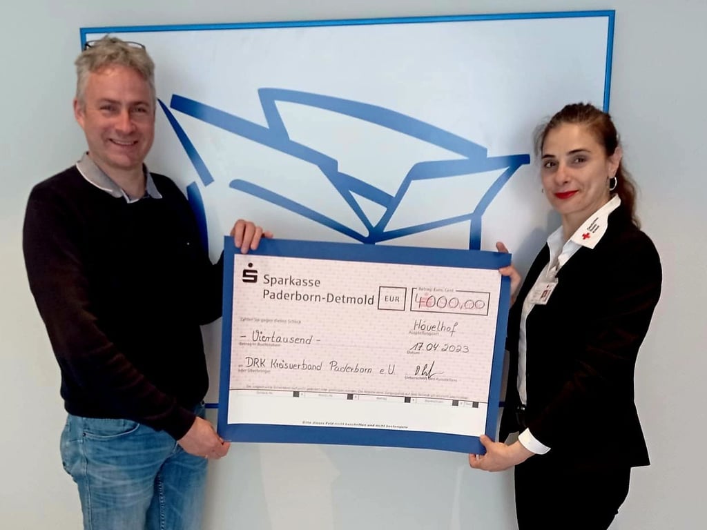 DRK Paderborn sammelt Spenden für Wohncontainer, um türkischen ...