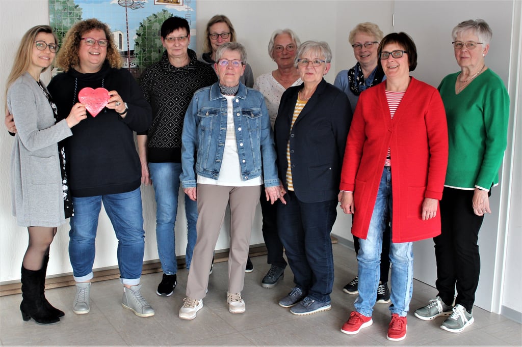 Kreative Frauen in Salzkotten spenden 1000 Euro