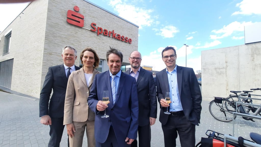 Sparkasse Bielefeld eröffnet moderne Filiale in Senne
