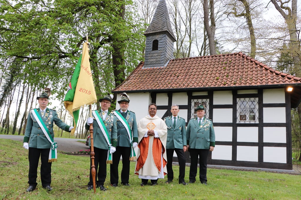 Schloß Holte-Stukenbrock: Kleines Kirchweihfest an der Brinkkapelle ...