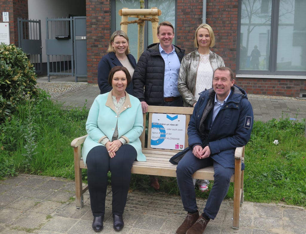 „Auf ein Wort“: Neue Klönbänke laden zum Verweilen ein