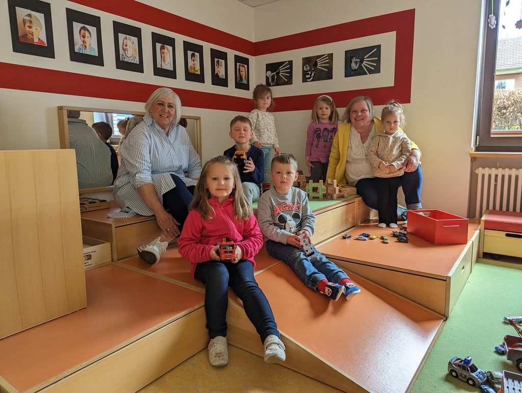Erste kommunale Kita in Hövelhof feiert 50-jähriges Bestehen und blickt ...