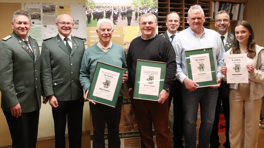 Stadtkapelle Bad Driburg ernennt Werner Gehle zum Ehrenmitglied