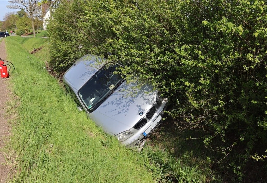 Spenge: Mann (65) mit Auto im Graben gelandet