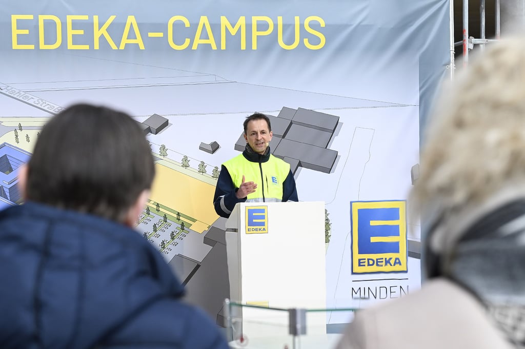 Fotos vom Richtfest für den neuen Edeka-Campus in Minden