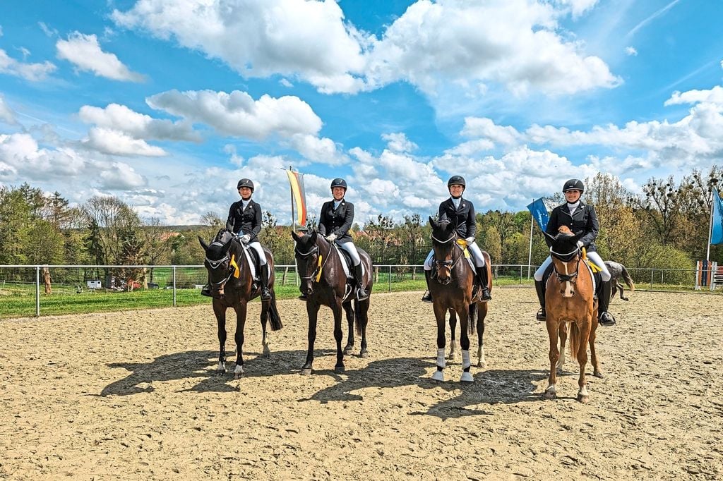 Dressurturnier: Bürener Reiter zeigen Teamgeist