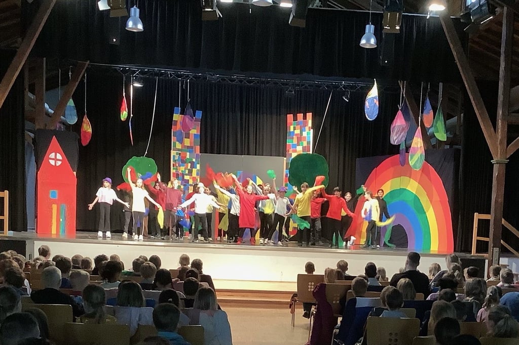 Graf-Dodiko-Schule begeistert in Warburg 750 Besucher