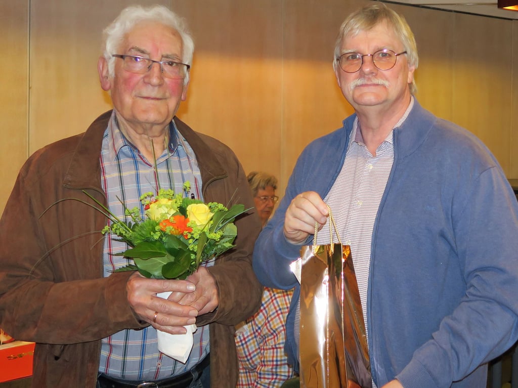 Genossen-Treffen im Gemeindehaus