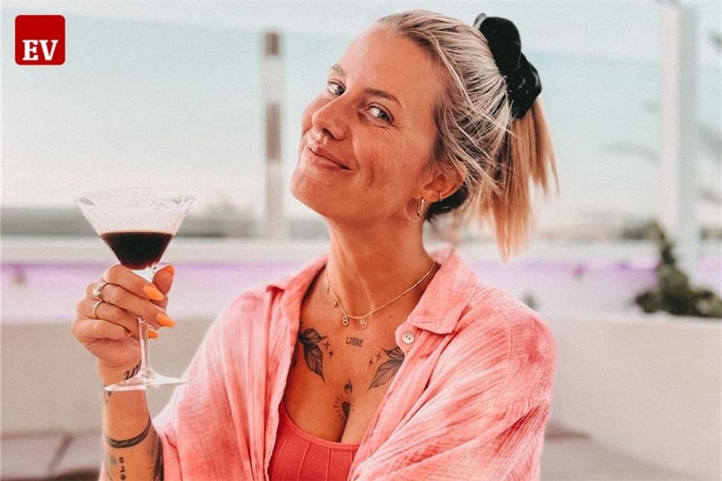 Pia Tillmann im Sommerhaus der Stars