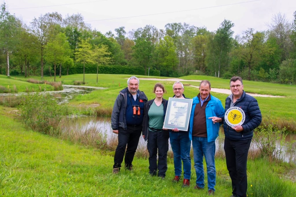 Forscher untersuchen Artenvielfalt auf Golfanlage