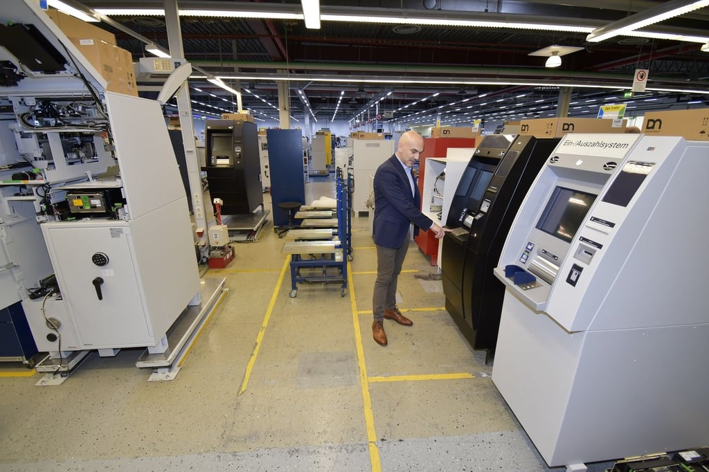 Diebold Nixdorf: Einblicke in die Produktion in Paderborn