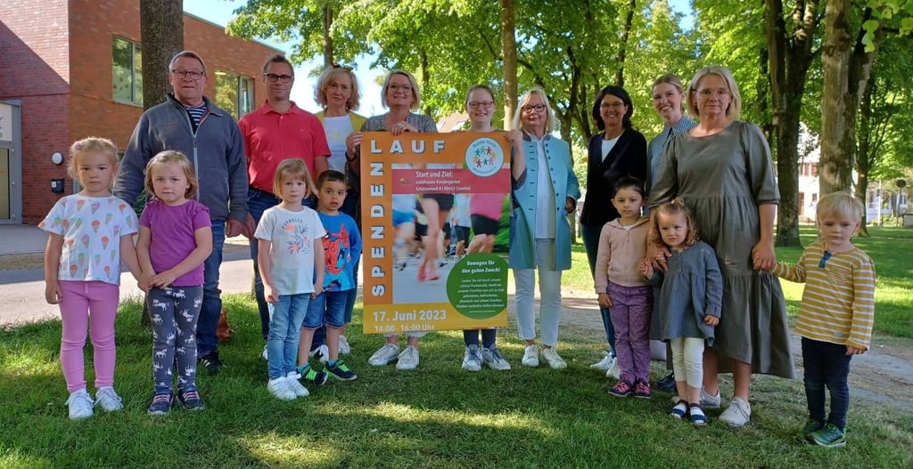 Unter Bäumen der Promenade Gutes tun