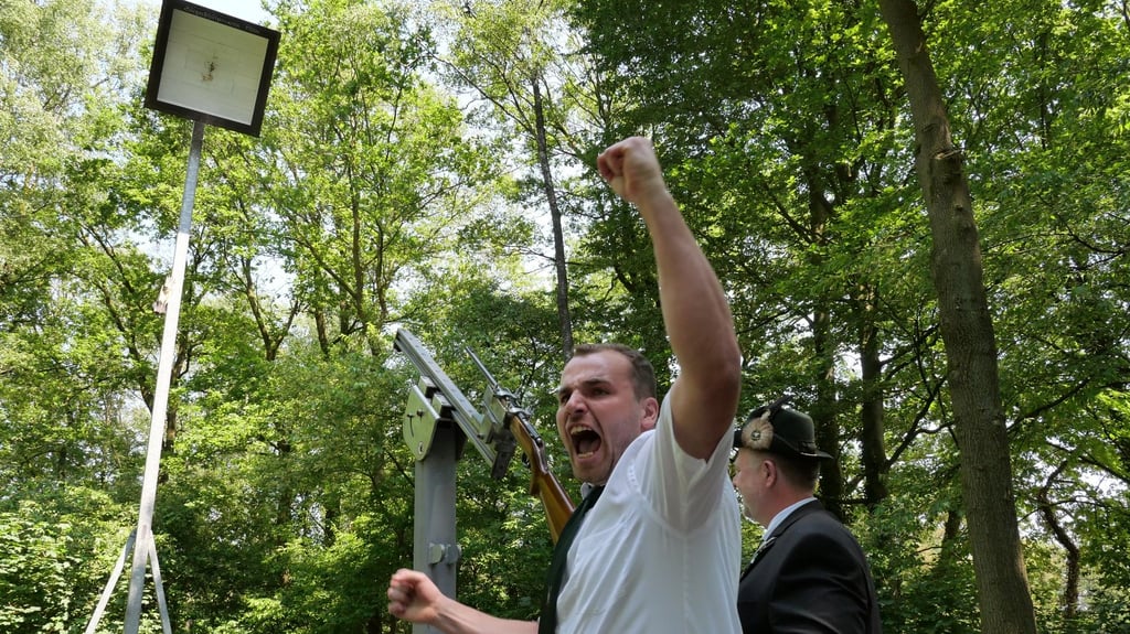 Lars Rowald setzt sich durch