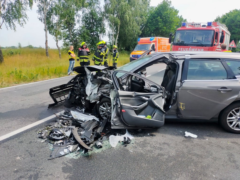 Hüde: Schwerer Unfall auf der B51