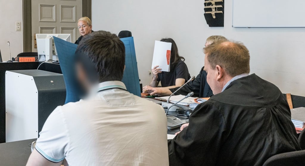 Anschlagspläne: Mutmaßliche IS-Anhänger vor Gericht