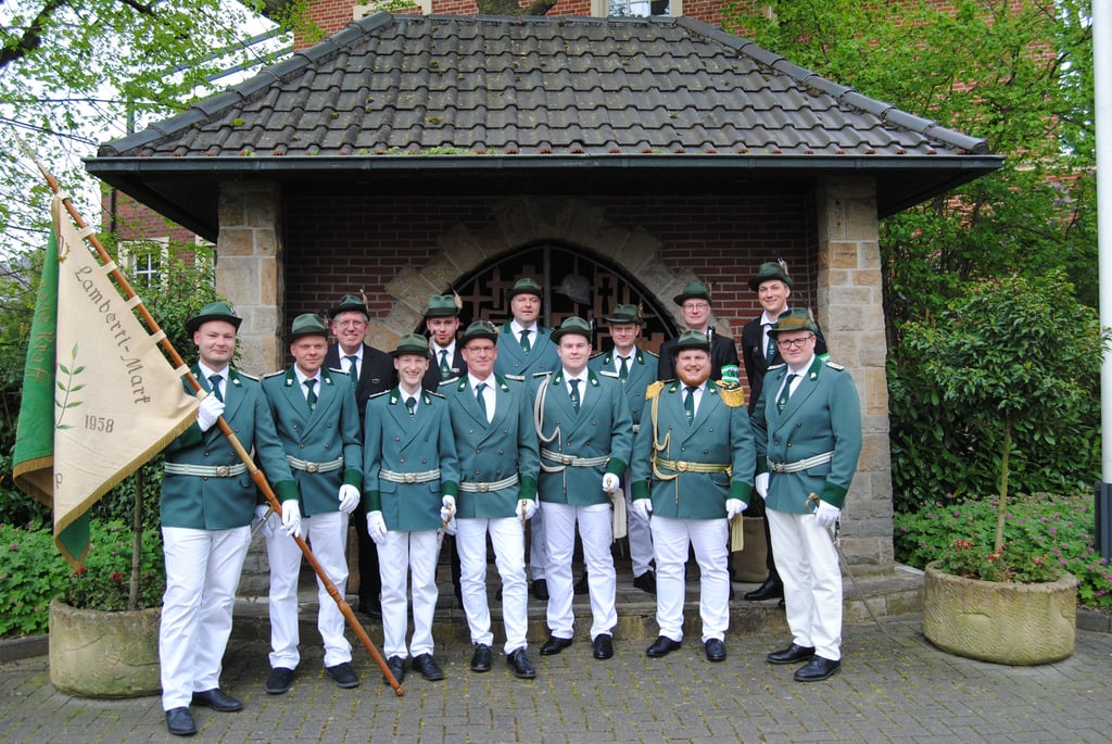 Schmücken, schießen, schunkeln