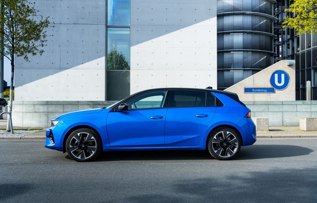 Testfahrt im Astra Electric: Neuer Antrieb, vertraute Optik