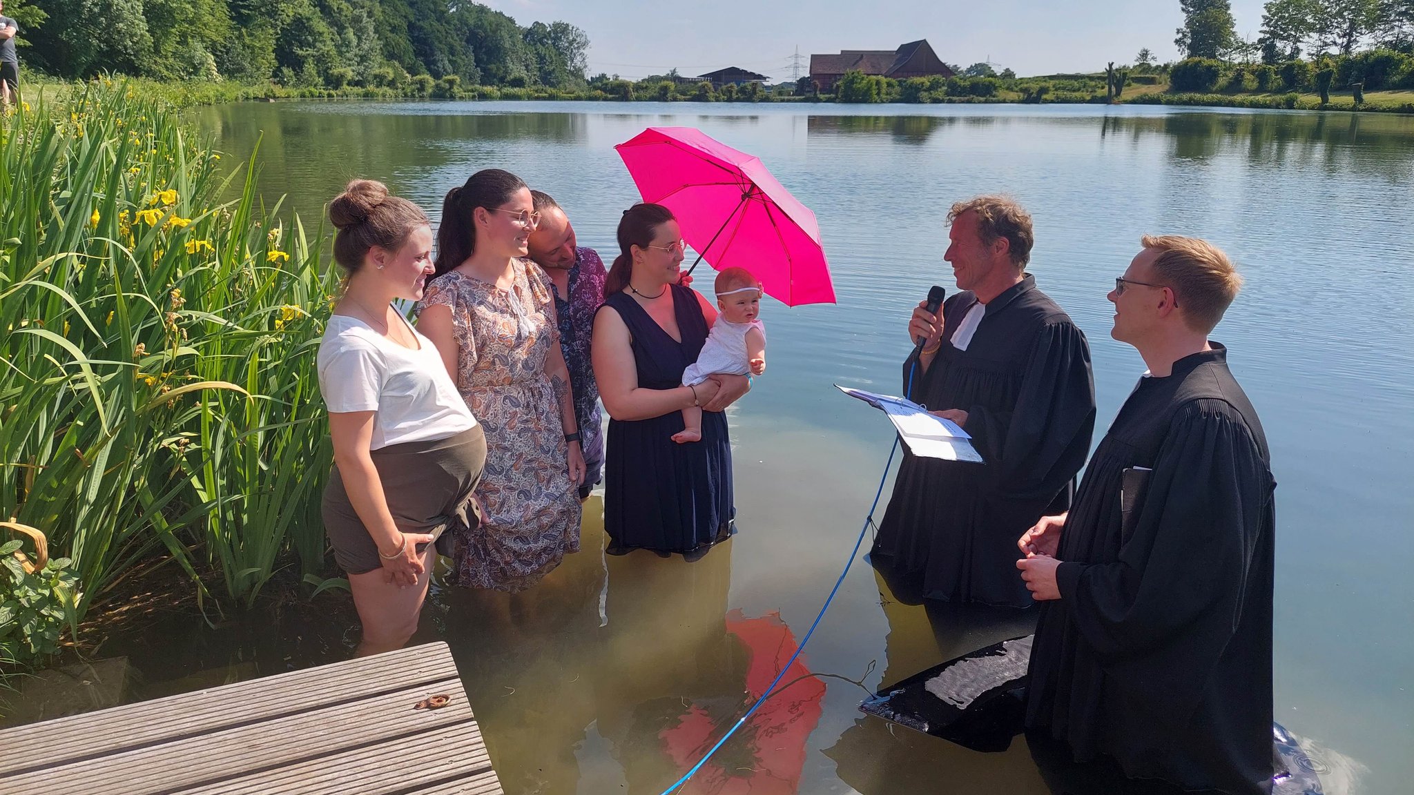 Halle: Tauffest im Hesselner Heinrichsee