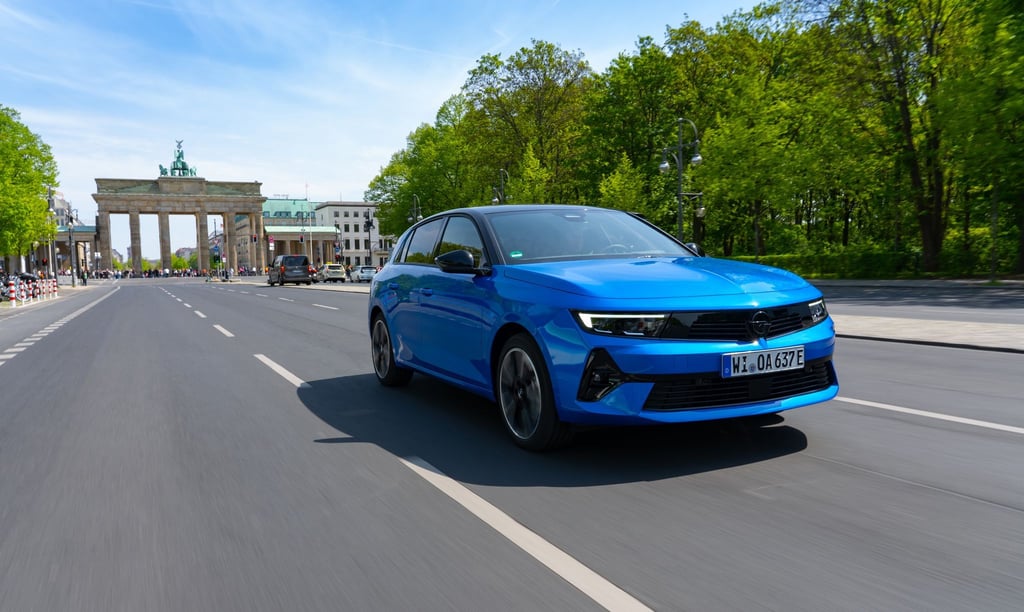 Testfahrt im Astra Electric: Neuer Antrieb, vertraute Optik