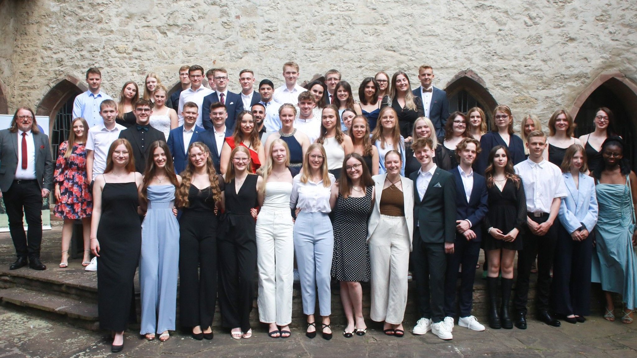 Warburg: 53 Abiturienten am Gymnasium Marianum verabschiedet