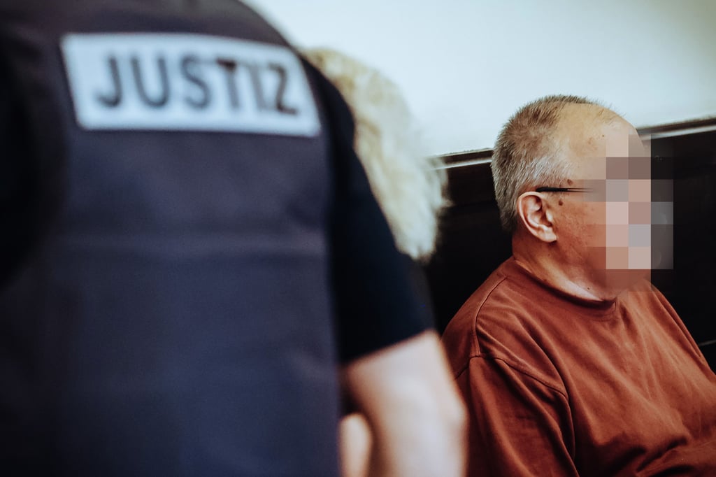 Paderborn: Prozessauftakt – Ehefrau erstochen und erwürgt?