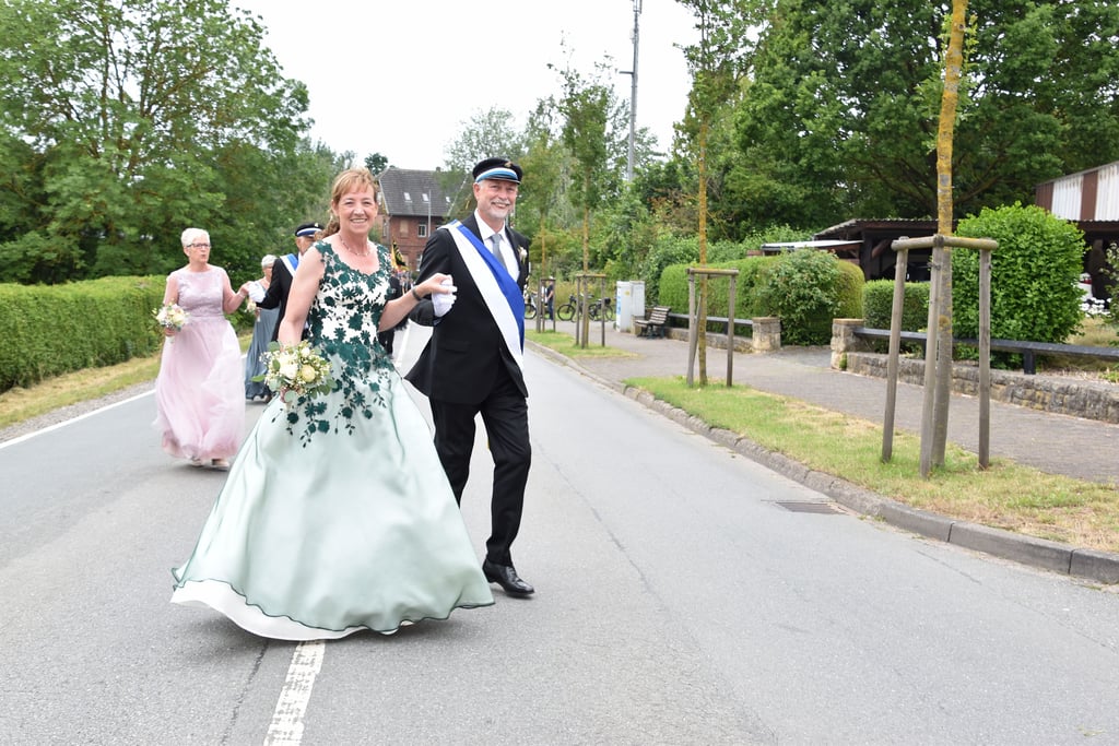 Bilderstrecke Schützenfest Menne 2023