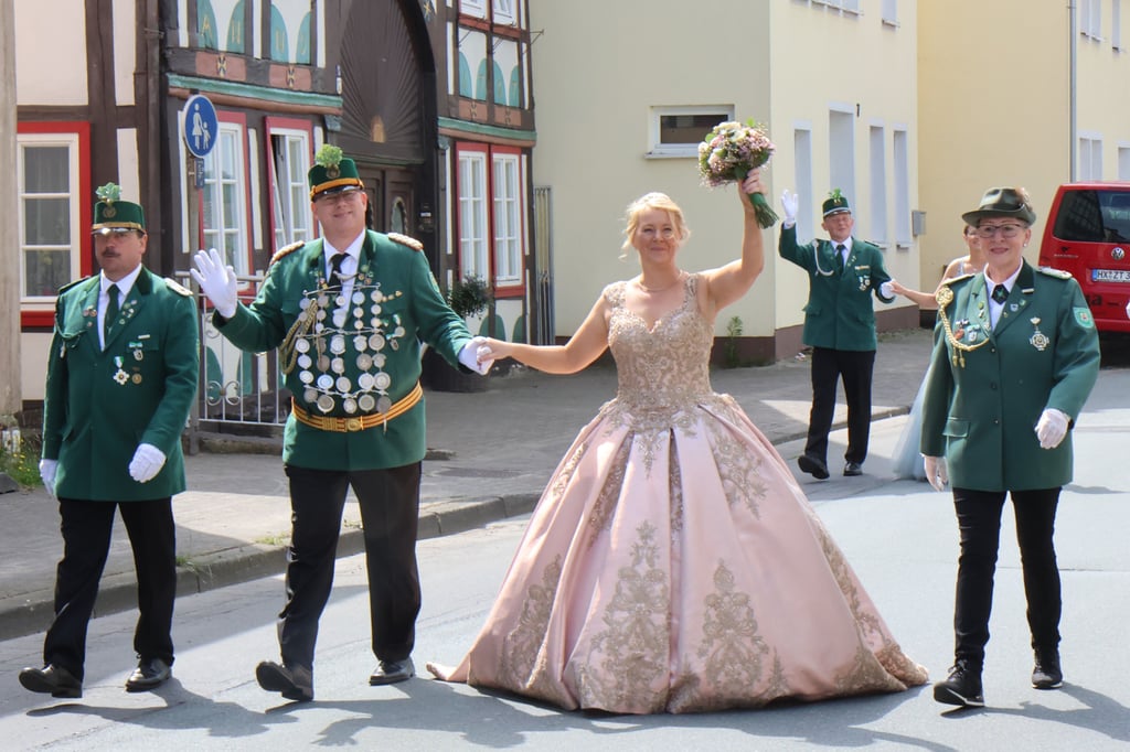 Fotostrecke: Glanzvolles Schützenfest in Ottbergen