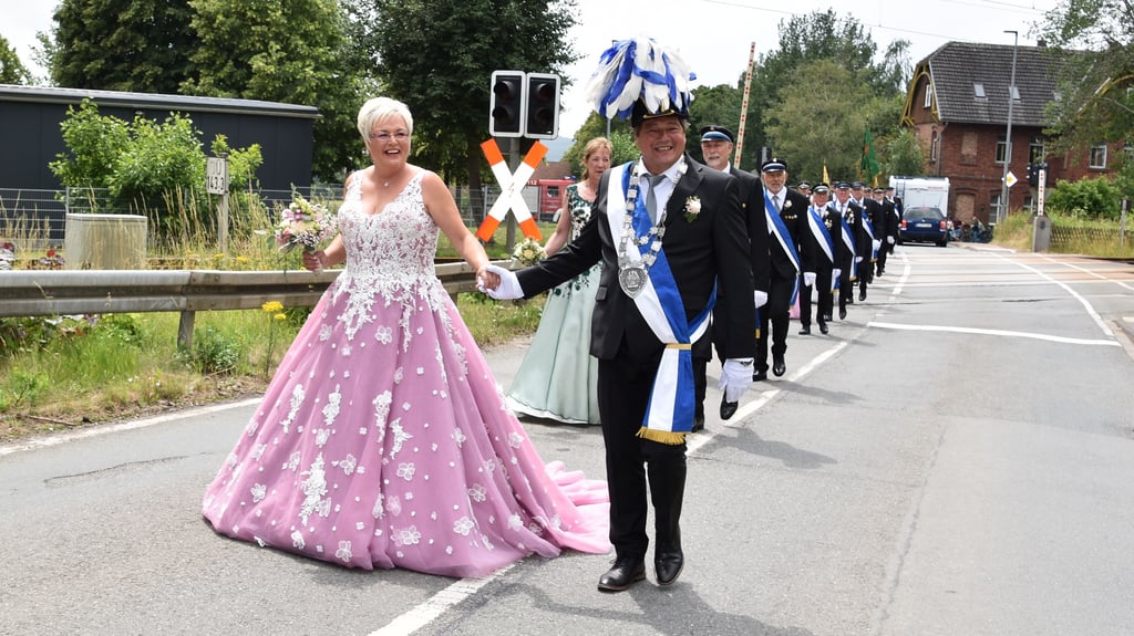 Bilderstrecke Schützenfest Menne 2023