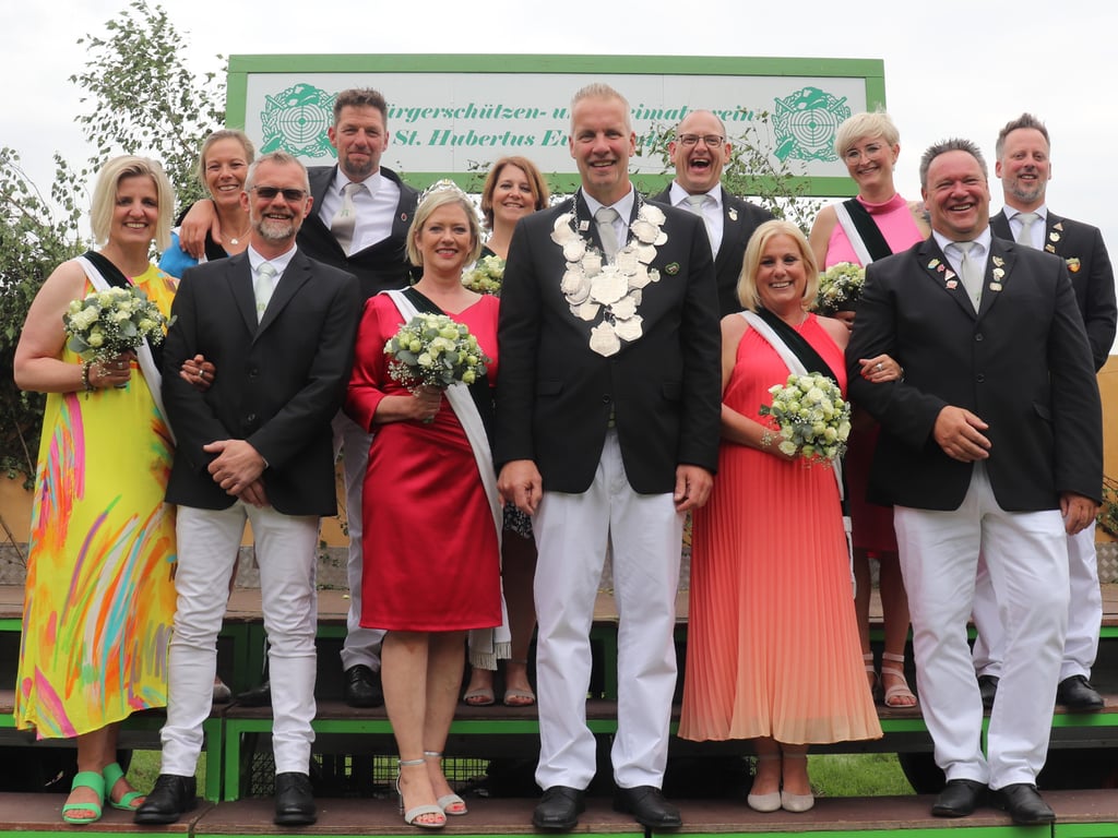 Ein Thron mit „Volldampf-Schützen“