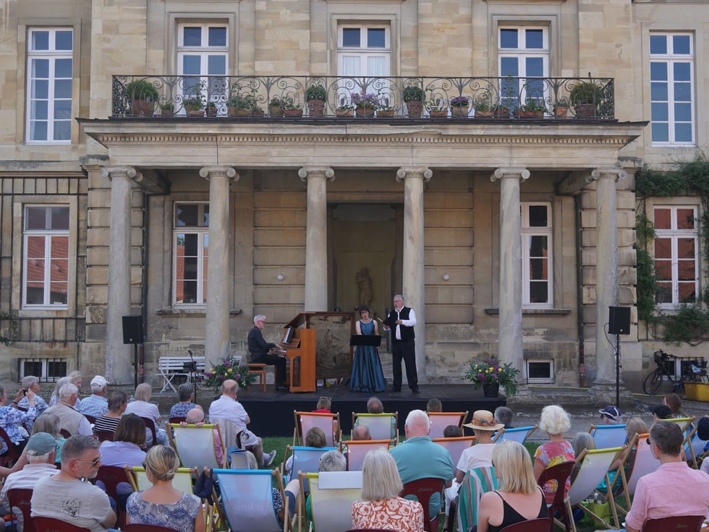 Spontaner Wechsel in den Festsaal