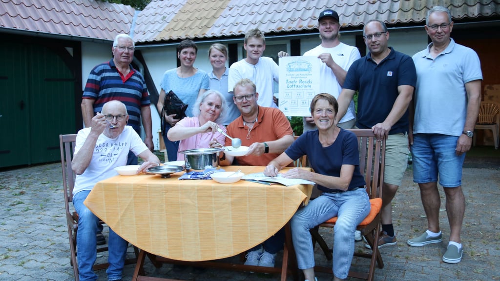 Borgholzhausen: Piumer Bauerntheater im Bönkerschen Steinbruch