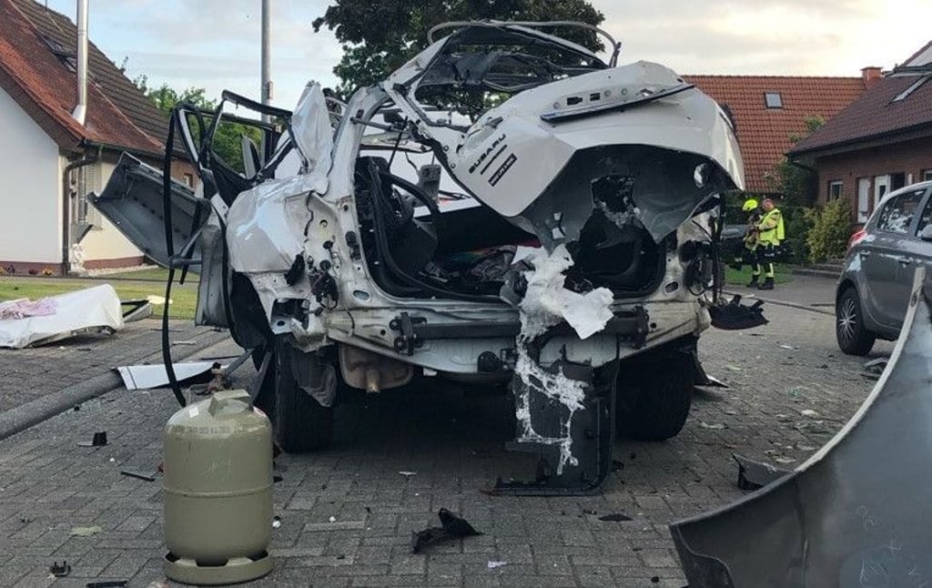 Gasflasche im Auto explodiert – 57-Jähriger schwer verletzt