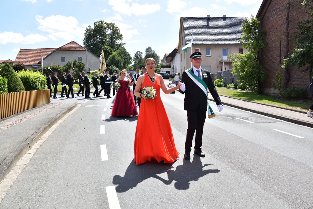 Schützenfest Dössel: Daniel und Svenja Kaßmann regieren