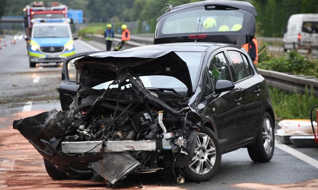 Autofahrerin bei Unfall auf A2 schwer verletzt