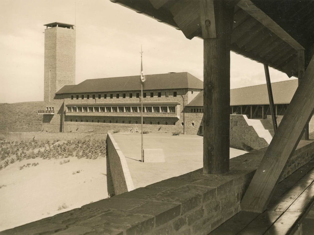 Bünde: Eine Fahrt zur „NS-Ordensburg Vogelsang“