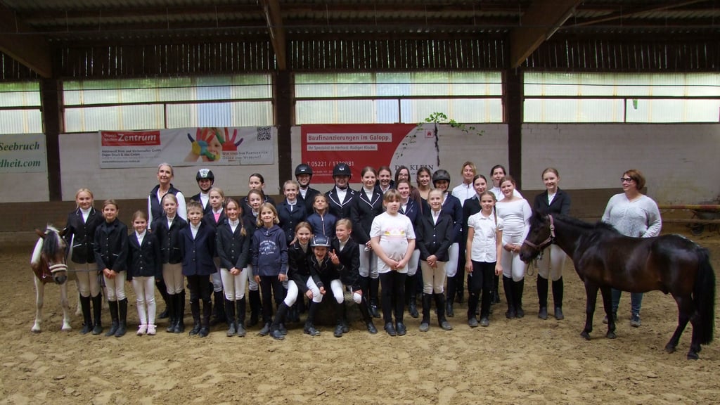 Vlotho: Reiter bilden ihren Nachwuchs aus