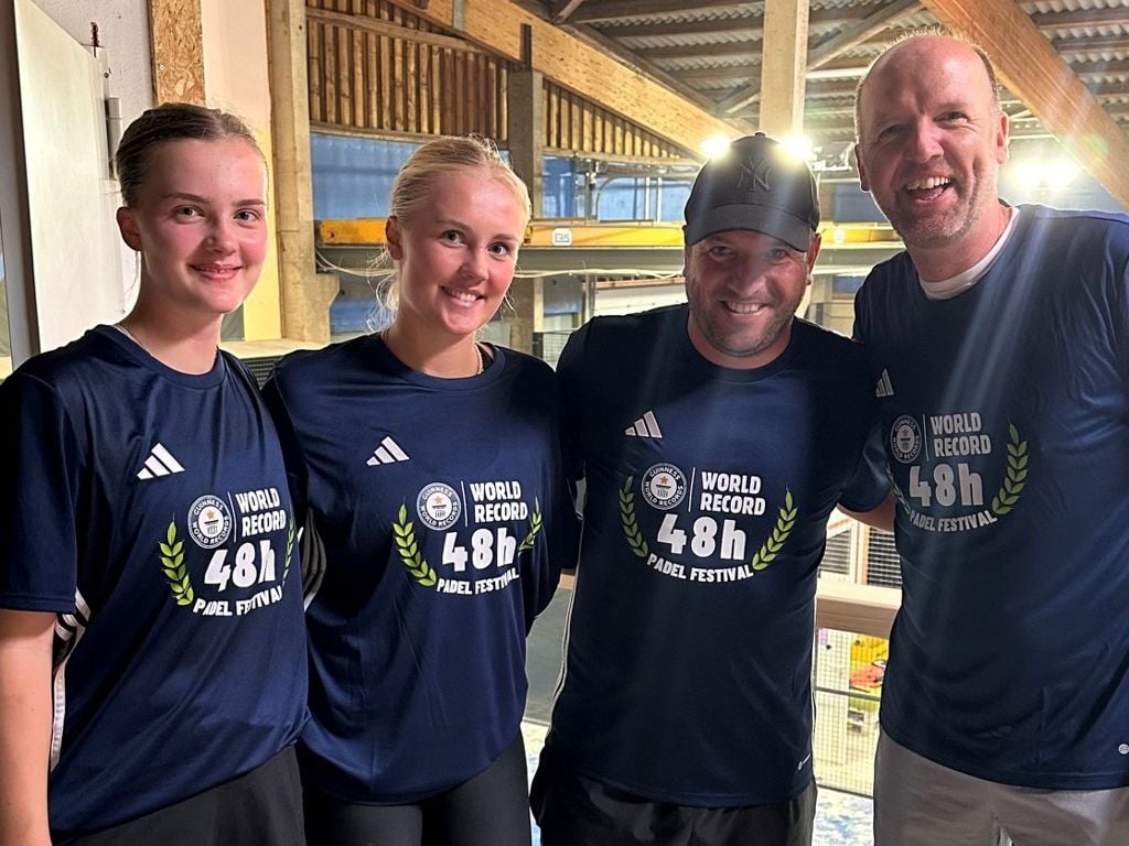 Lübbecker schaffen Weltrekord mit Fußball-Star Rafael van der Vaart