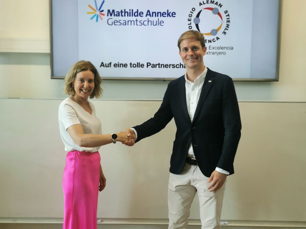 Lehrer startet Job in unruhigen Zeiten