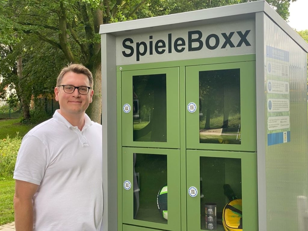 Paderborns erste Spielebox steht an den Paderwiesen
